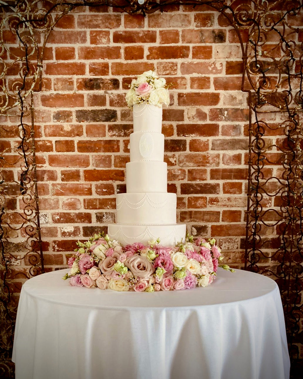 Wedding Cakes in Kent – Hall Of Cakes